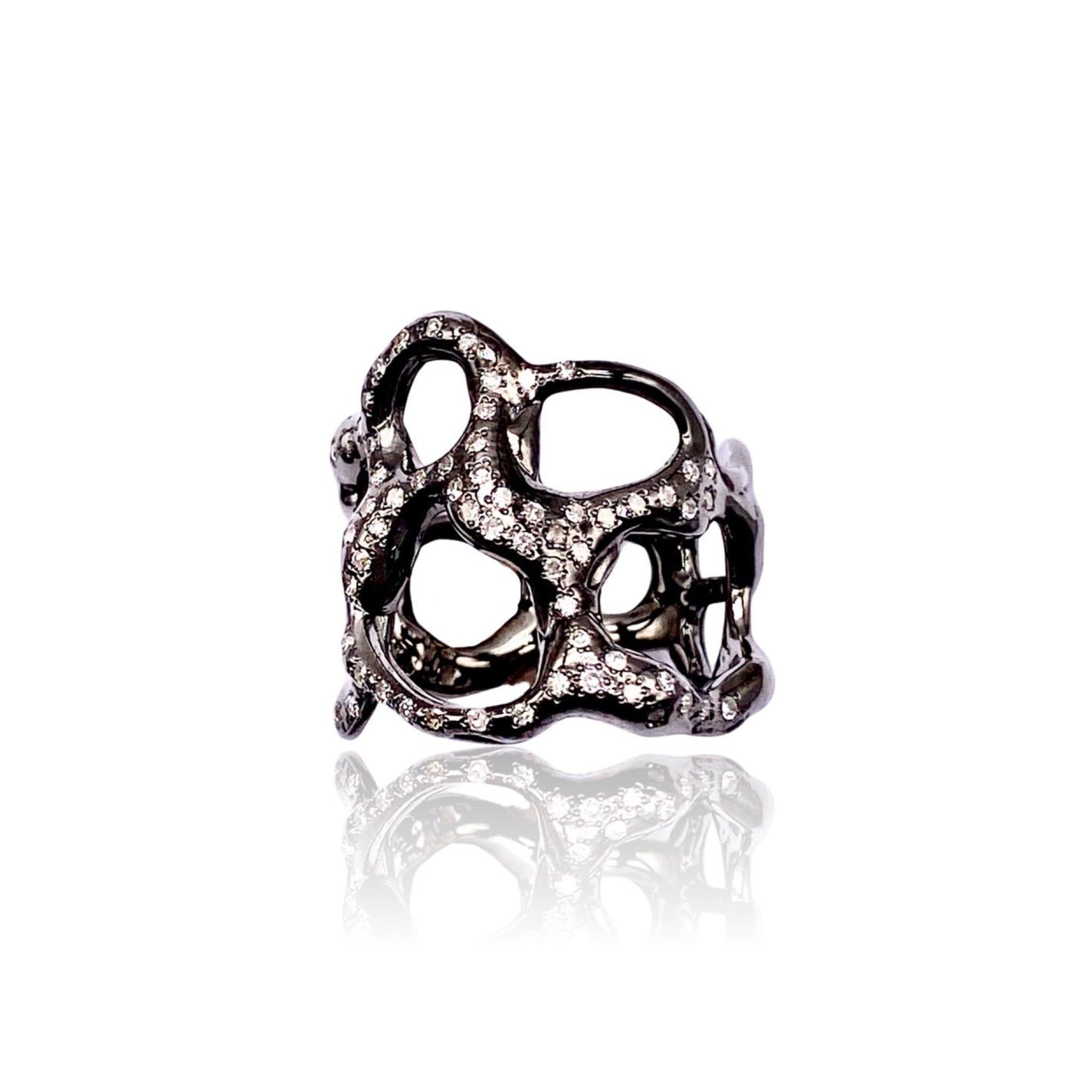18kt Black Gold Crateri Ring with Diamonds – lucifer vir honestus